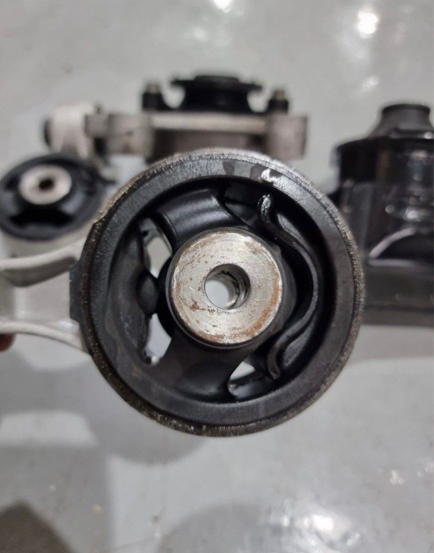 FD2R stock engine mounting, Car Accessories, Accessories on Carousell