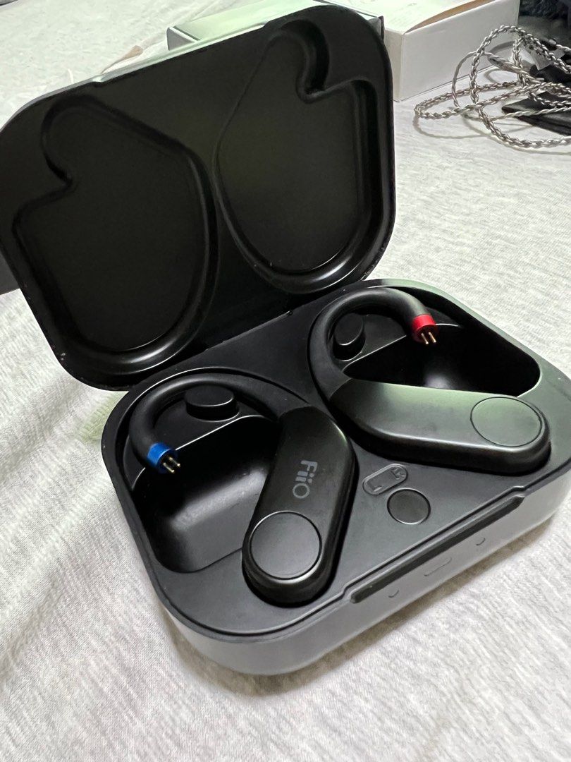 FIIO UTWS3 IEM Bluetooth Adapter, Audio, Earphones on Carousell
