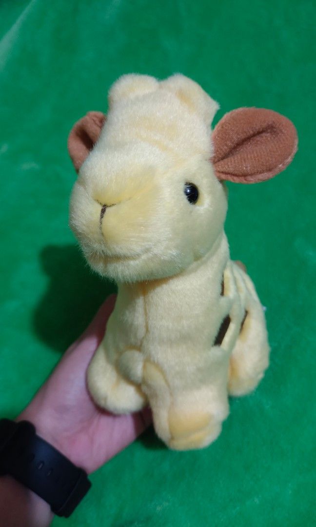 Fluffy Giraffe, Hobbies & Toys, Toys & Games on Carousell