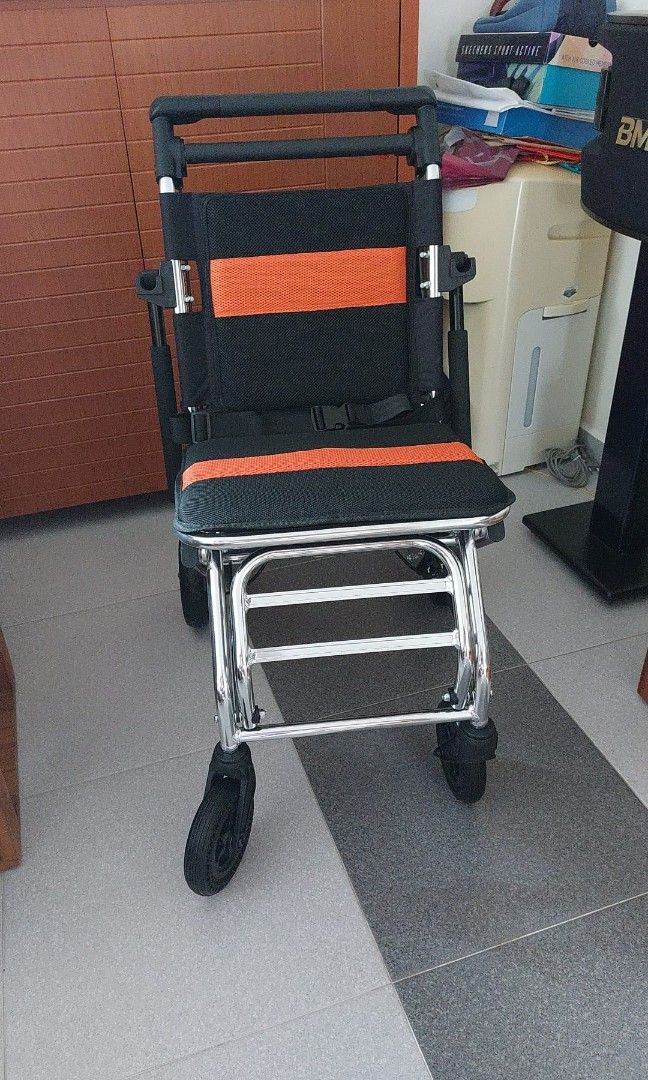 Foldable Lightweight Wheel Push Chair with Brake (SG Orion Neis ...