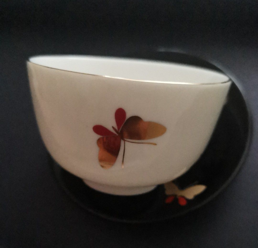 Hanae Mori Tea Set with saucers on Carousell