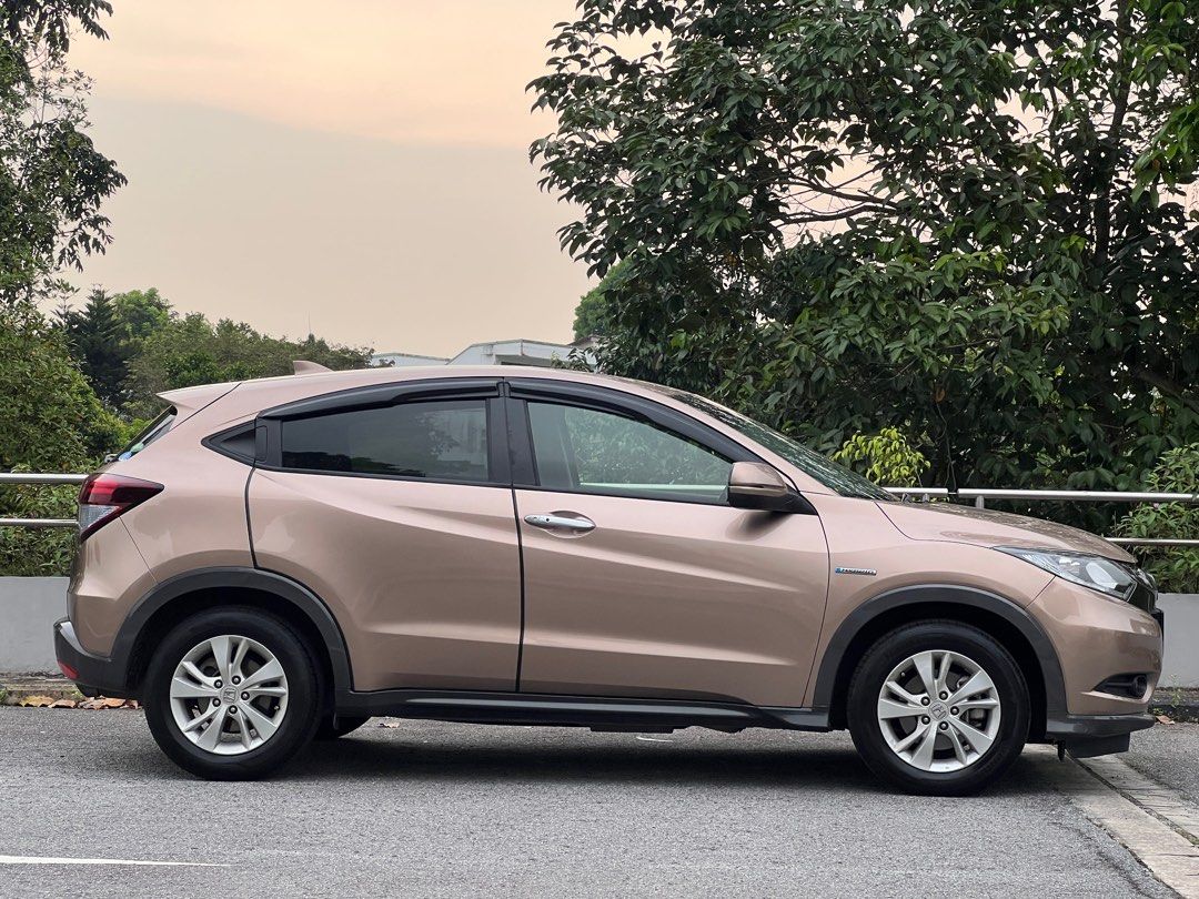 Honda Vezel Hybrid 1.5X Auto, Cars, Used Cars on Carousell