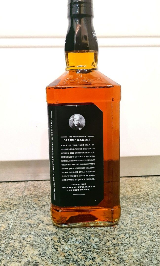 Jack Daniels Old No.7 Whiskey 1L, Food & Drinks, Alcoholic Beverages on ...