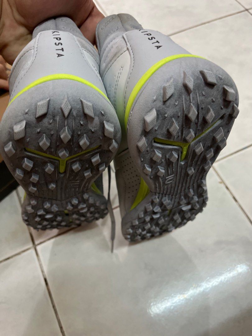 Kasut Futsal Jenama KIPSTA, Men's Fashion, Footwear, Boots on Carousell