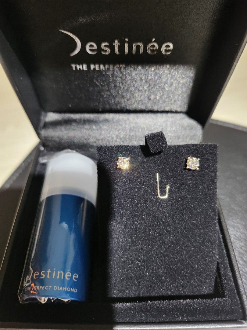 Lee Hwa Destinee White Gold Diamond Earrings, Women's Fashion, Jewelry ...