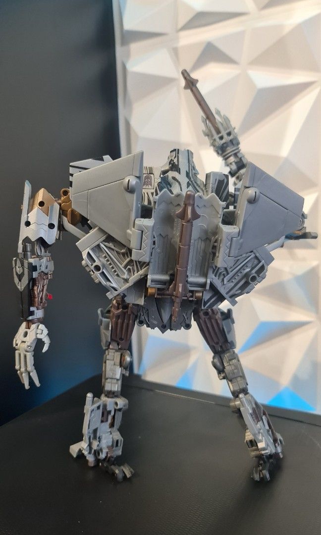 Megatron ROTF Movie Leader Class and Starscream ROTF Movie Leader Class ...