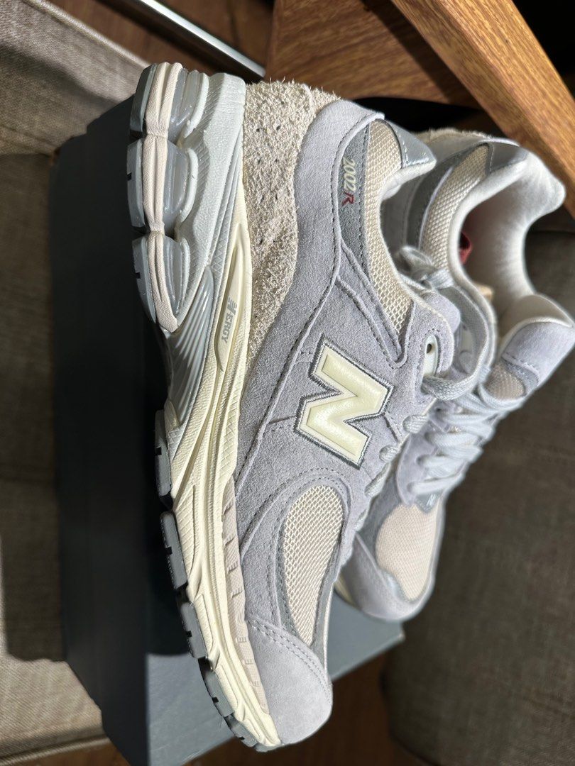 New balance 2002r, 男裝, 鞋, 波鞋 - Carousell