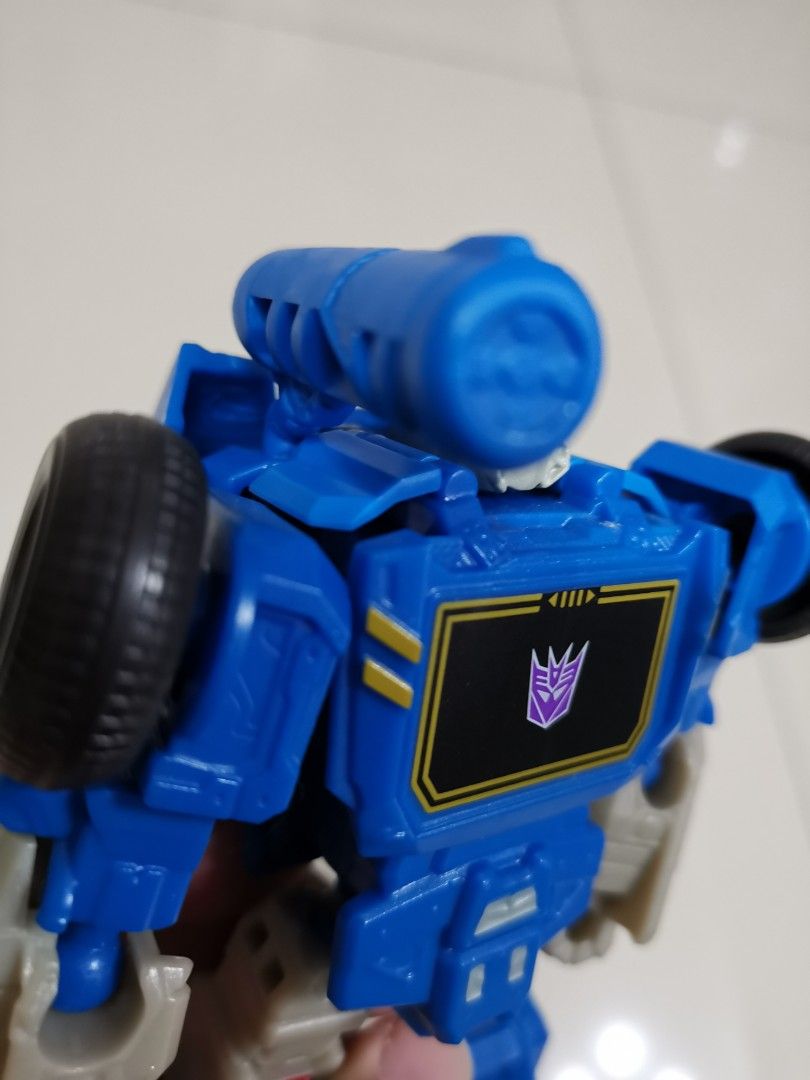 Original Transformers TRA Authentics Alpha Soundwave, Hobbies & Toys ...