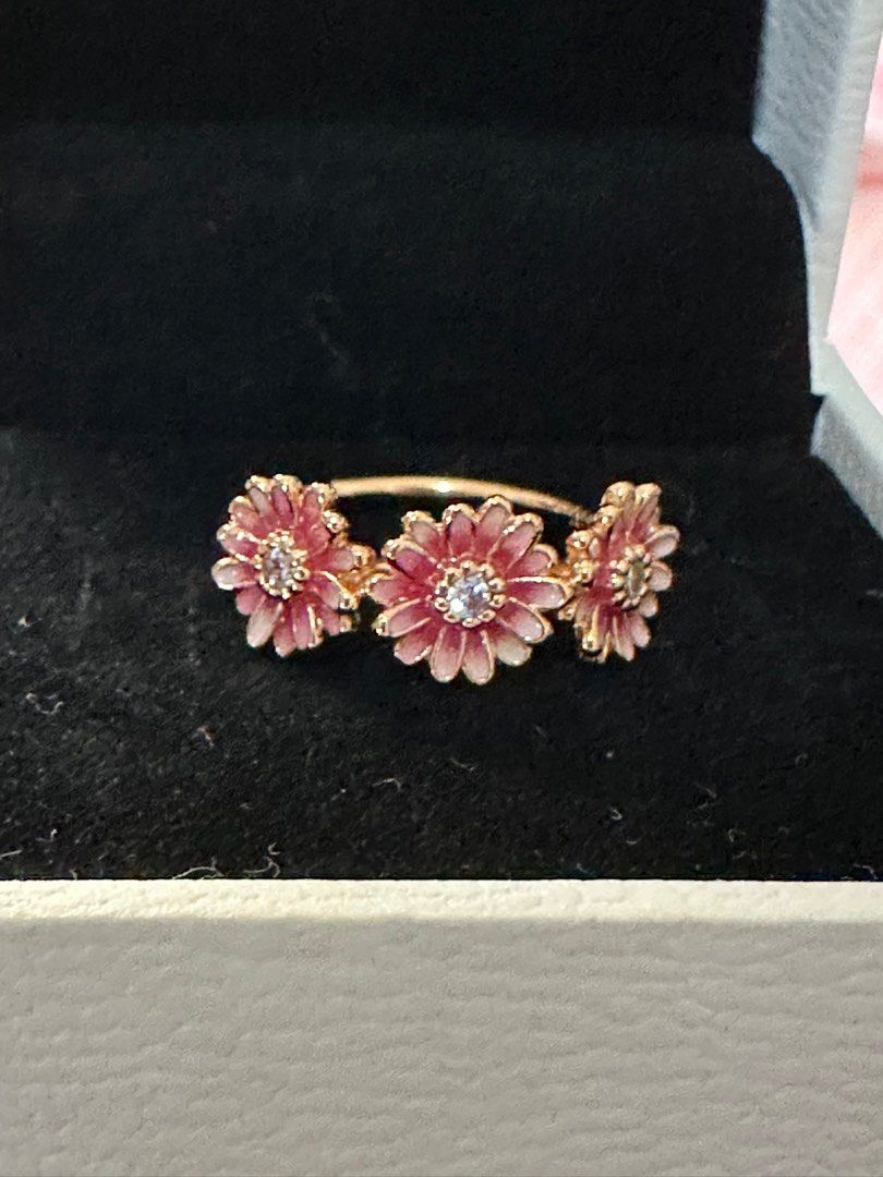 Pandora Pink daisy flower ring trio on Carousell