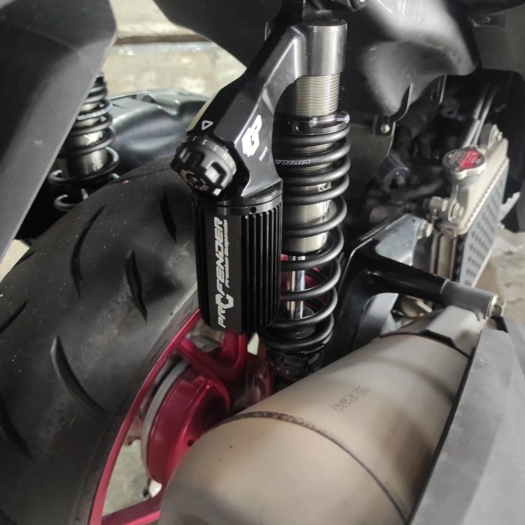 PROFENDER XSERIES STANDARD BLACK ON AEROX V2, Motorcycles, Motorcycle ...