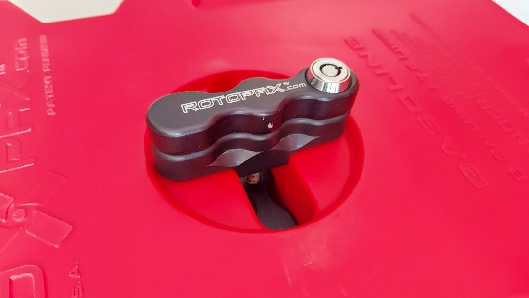 RotoPaX Fuel Container 2 x 2 Gallon Gasoline & mounting kit & locking ...