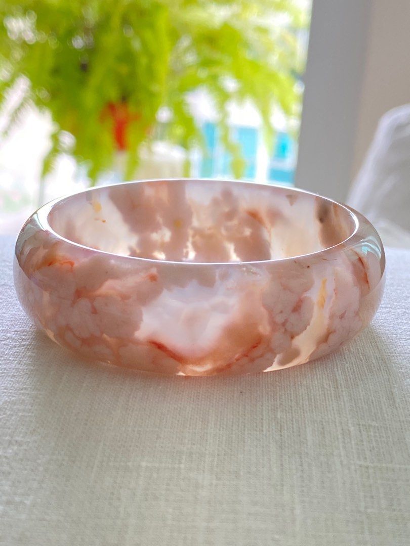Sakura Agate Bangle, Women's Fashion, Jewelry & Organisers, Precious ...