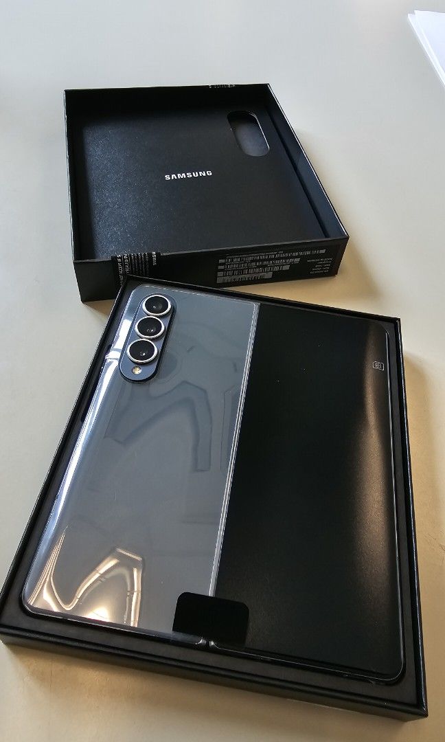 Samsung Galaxy Z Fold 4 green 256gb w S pen, like new, Mobile Phones ...