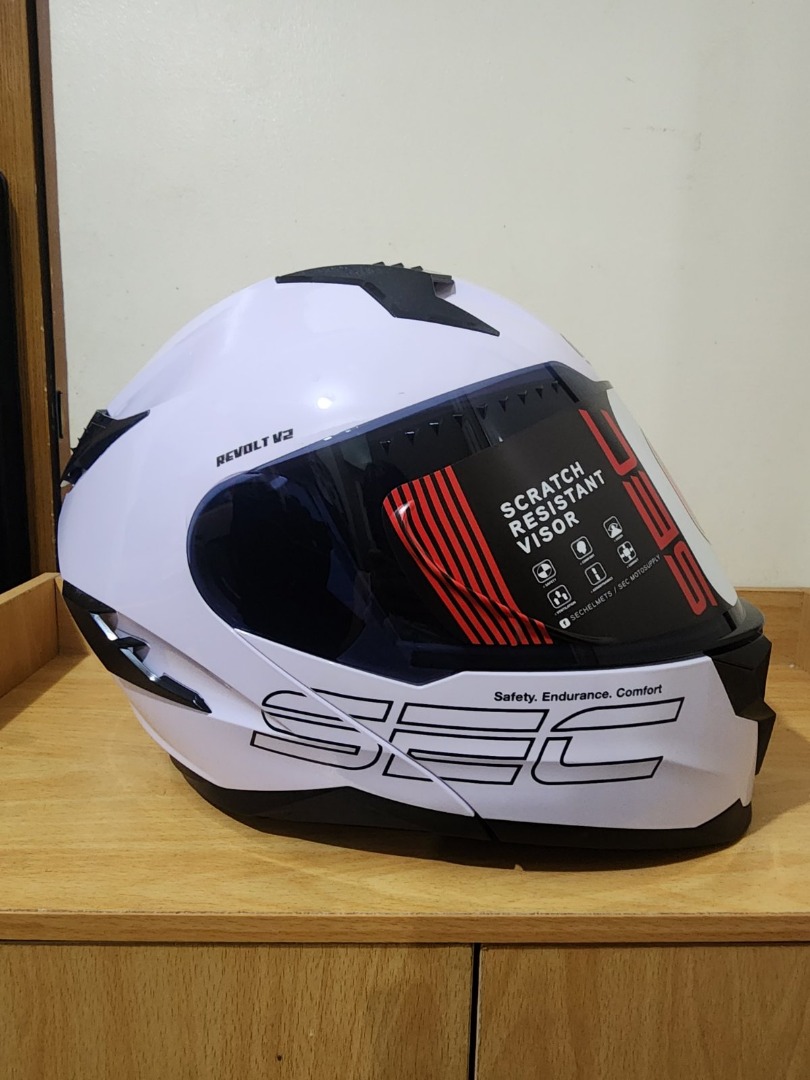 SEC REVOLT V2 MODULAR HELMET (Solid Gloss White) on Carousell