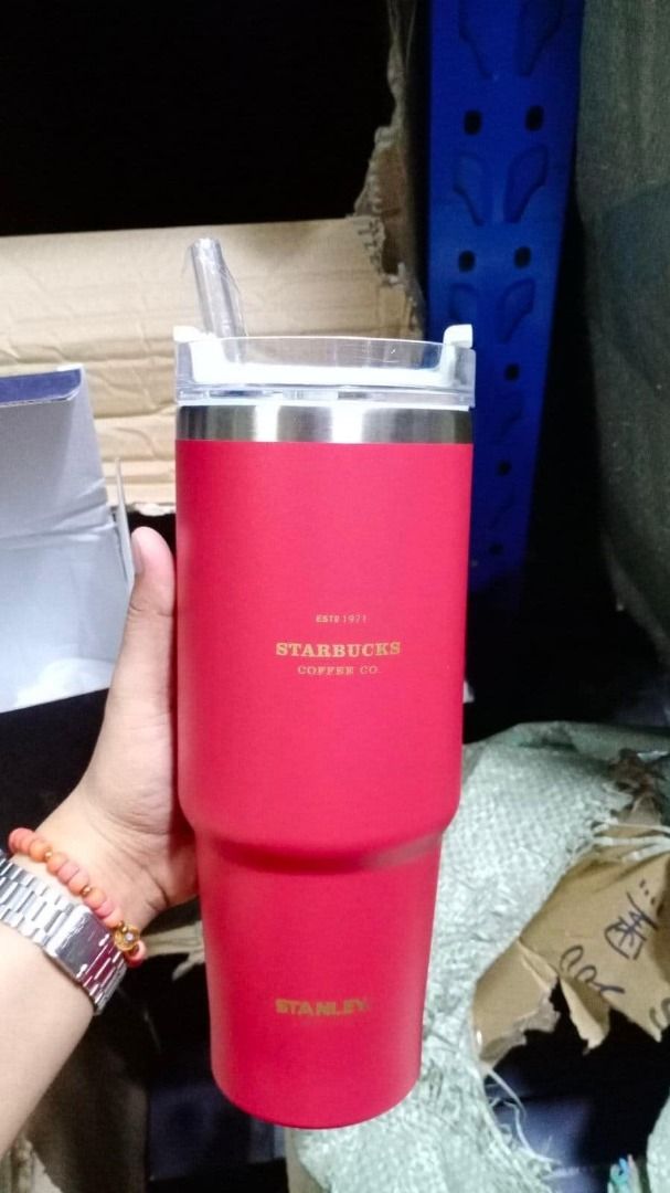 STANLEY!LIMITED EDDITION COLAB! Starbucks x Stanley tumblers and flasks ...