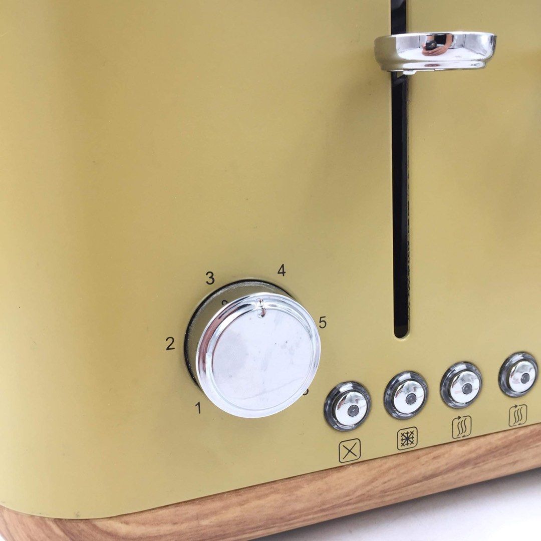 STIRLING 4-Slice Toaster Designer Edition (T4SLWF-PS) on Carousell