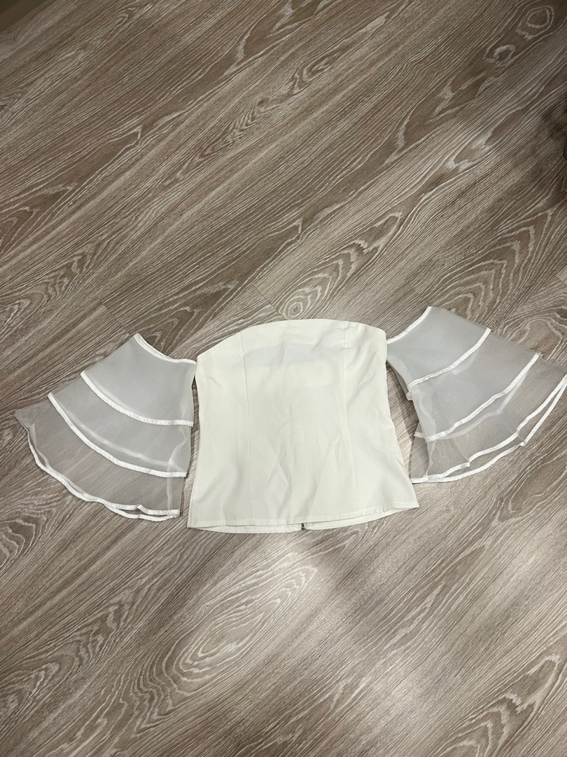 Taobao, Women's Fashion, Tops, Blouses on Carousell