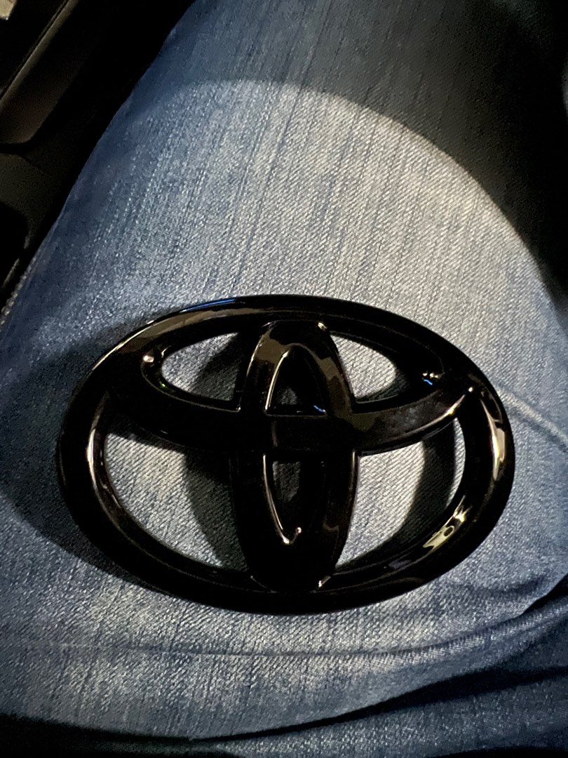 Toyota logo black emblem cover, Car Accessories, Accessories on Carousell