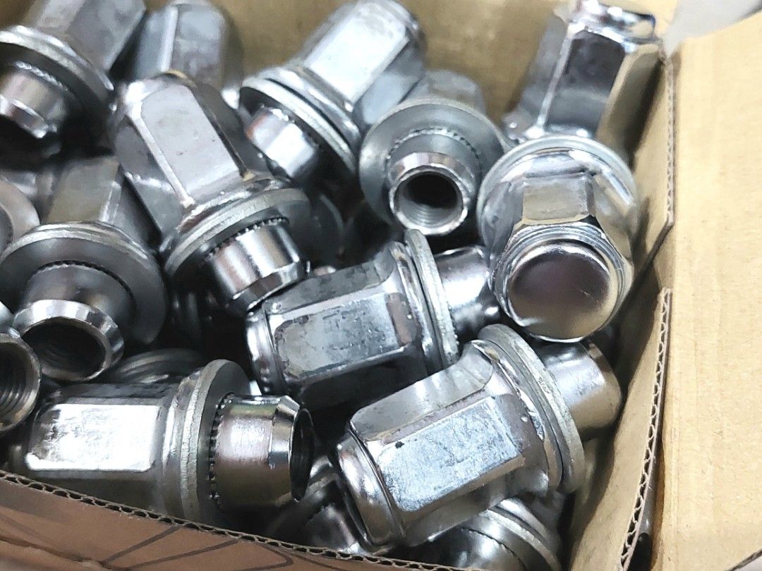 Toyota Washer Type Original Long Lugnuts for hiace commuter hilux ...