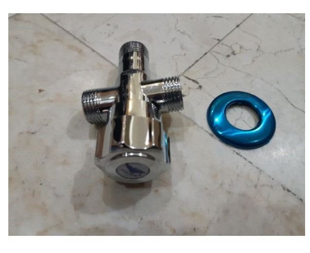 Two Way Angle Valve / 2 Way Angle Valve Heavy Duty Brass Double Valve ...