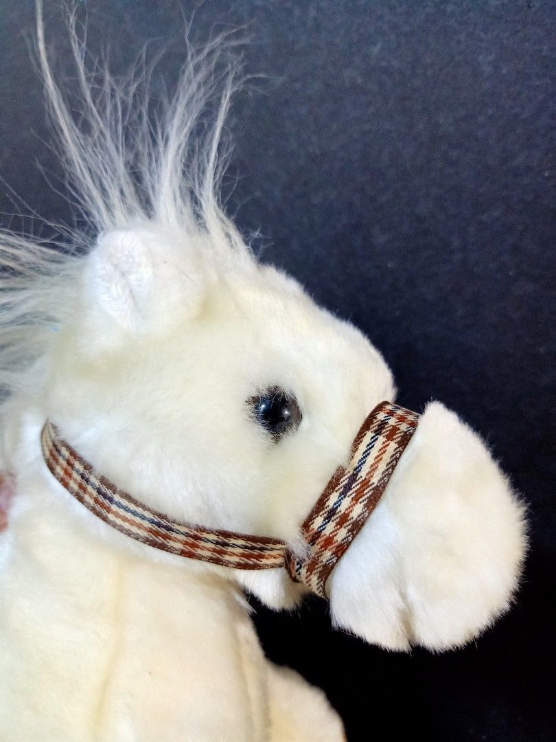 VERY BEAUTIFUL REALISTIC HORSE, Hobbies & Toys, Toys & Games on Carousell