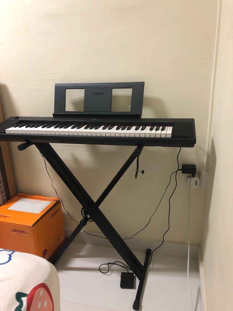 Yamaha Keyboard NP-12, Hobbies & Toys, Music & Media, Musical ...