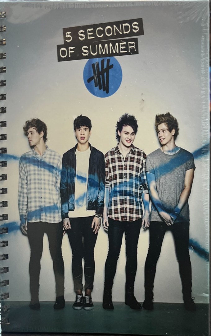 5 Seconds of Summer: Deluxe Booklet Edition, Hobbies & Toys, Music & Media, CDs & DVDs on Carousell