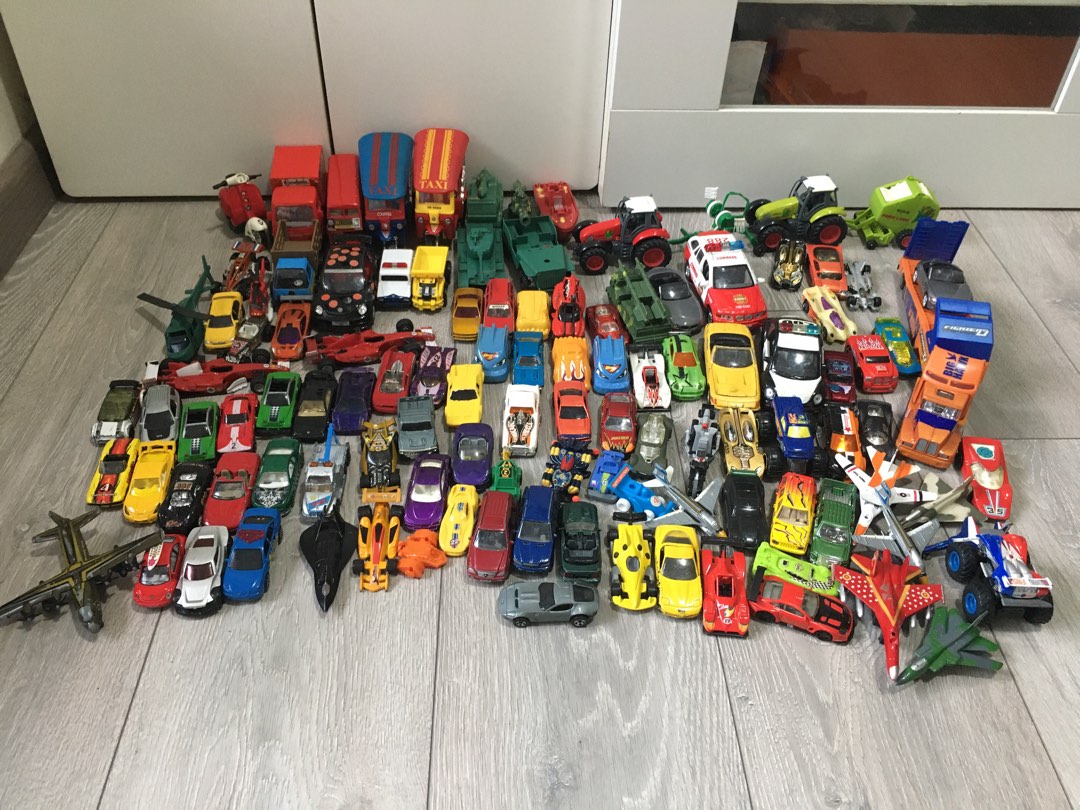 Assortment of cars, Hobbies & Toys, Toys & Games on Carousell