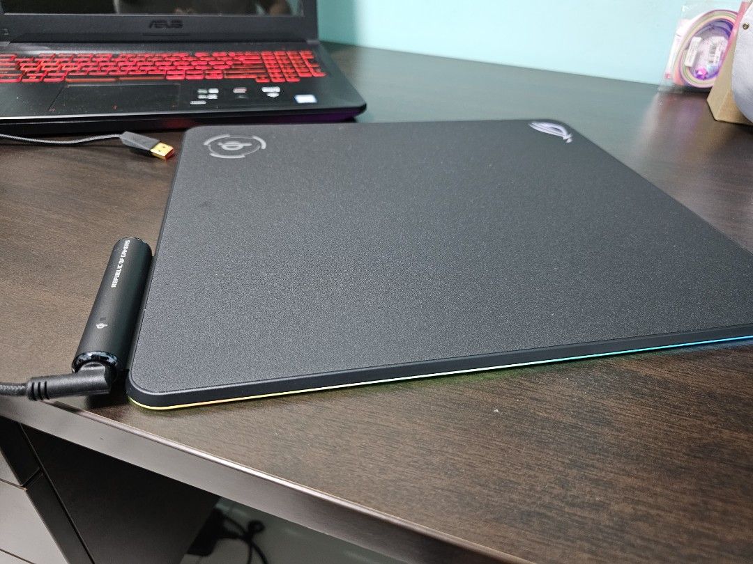 Asus ROG Balteus Qi RGB gaming mouse pad, Computers & Tech, Parts ...