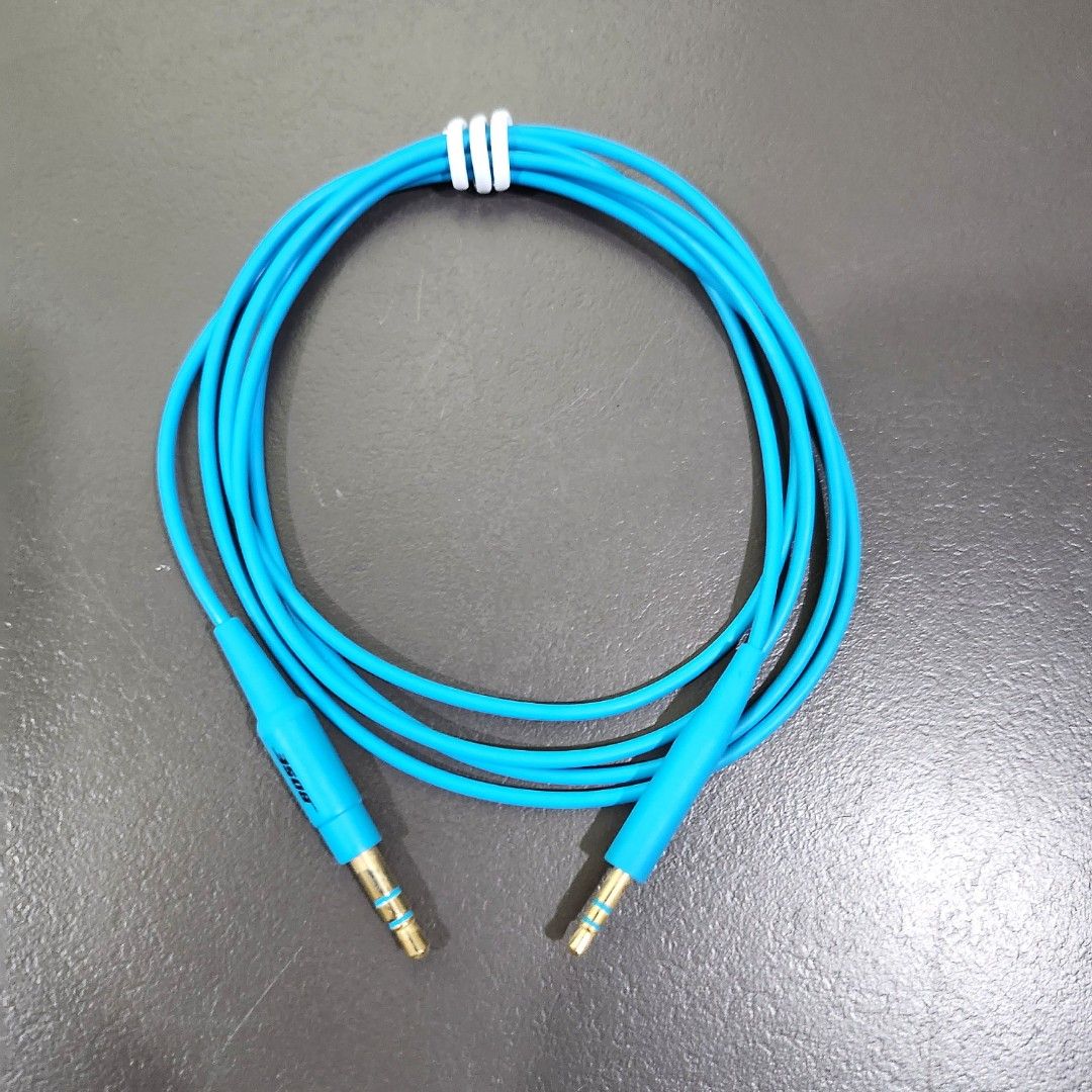 BOSE Audio AUX 3.5mm to 2.5mm adaptor cable, Audio, Portable Audio ...