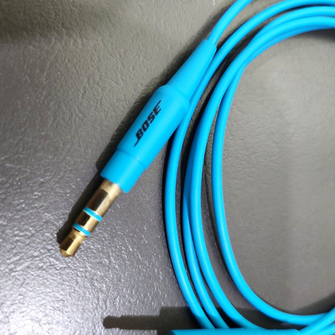 BOSE Audio AUX 3.5mm to 2.5mm adaptor cable, Audio, Portable Audio ...