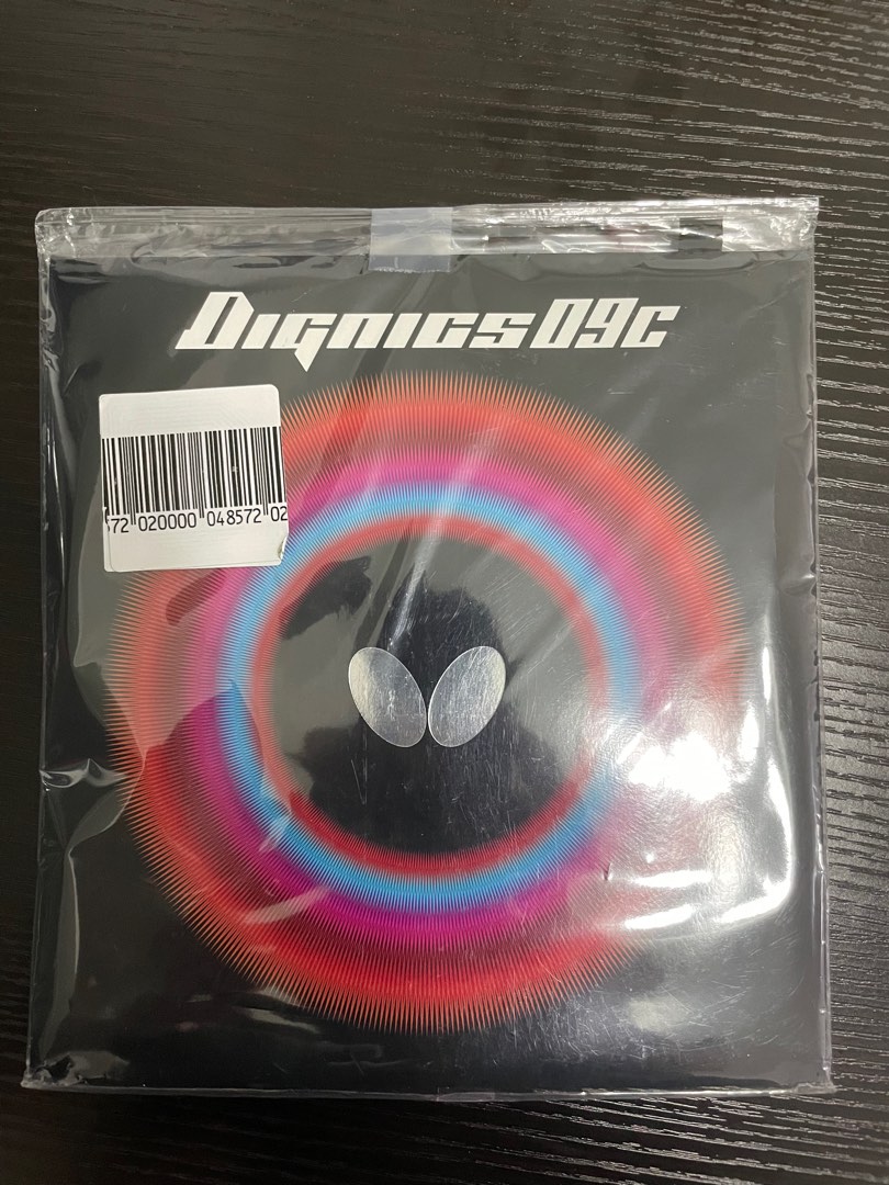 日版Butterfly D09c 黑, 運動產品, 運動與體育, 運動與體育 - 球拍和球類運動 - Carousell