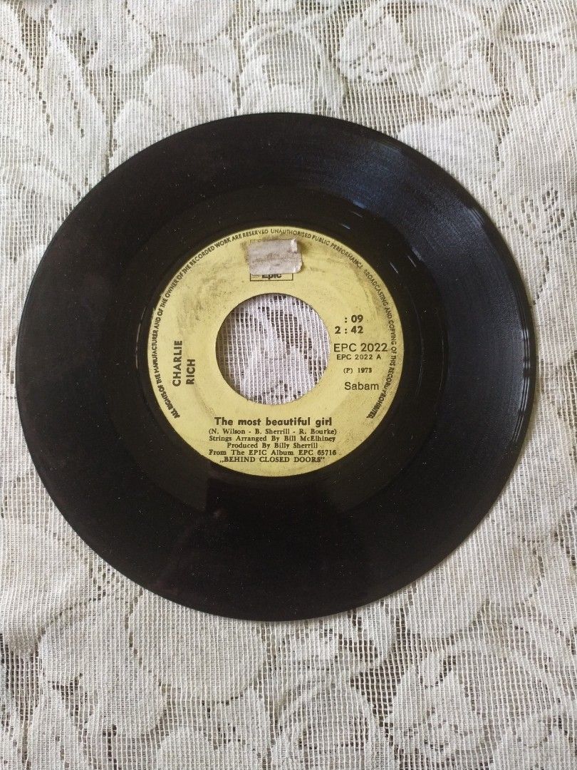 Charlie Rich - The Most Beautiful Girl (7" single) VINYL PLAKA on Carousell