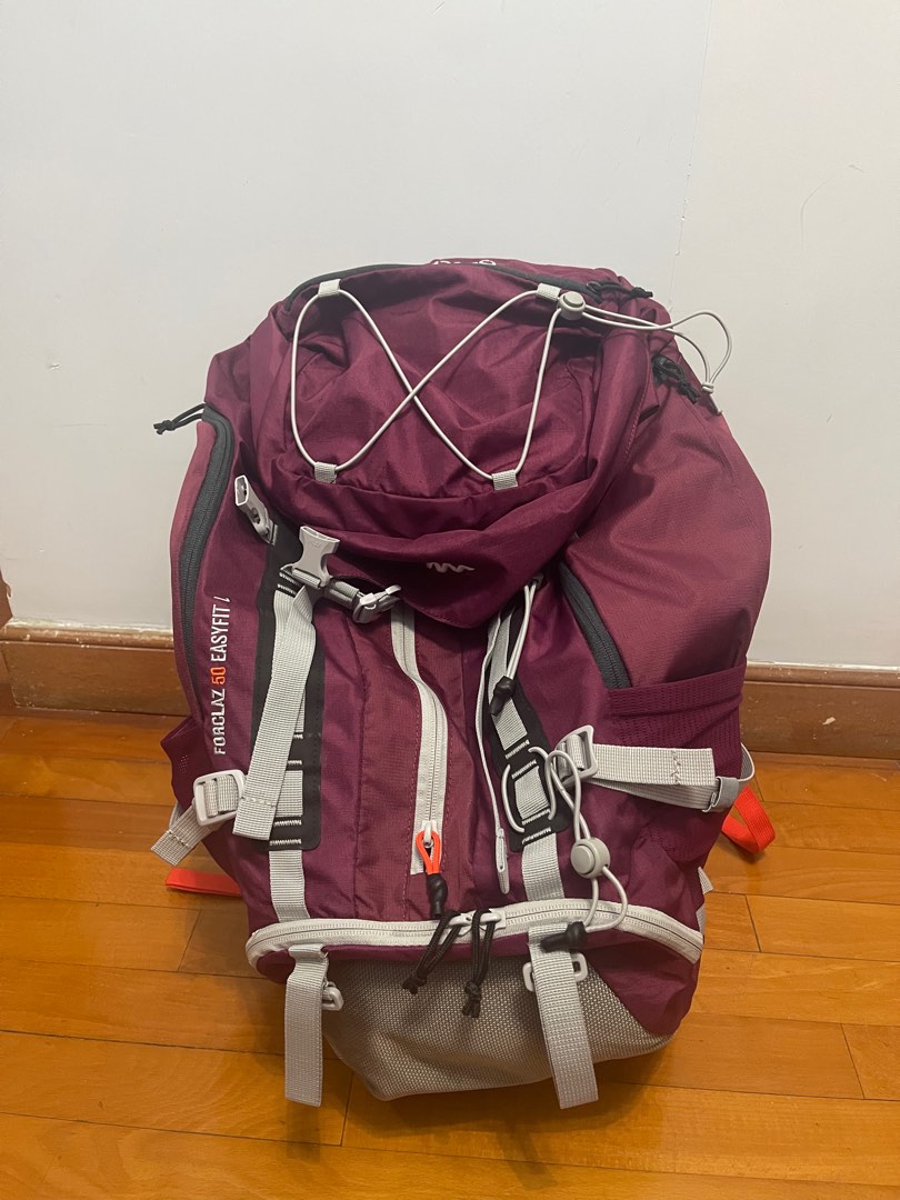 Decathlon Forclaz 50L easyfit Quechua backpack 迪卡儂行山露營背囊, 運動產品, 行山及露營 - Carousell