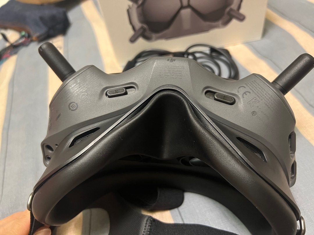 DJI FPV Goggle V1 98%new, 興趣及遊戲, 玩具 & 遊戲類 - Carousell