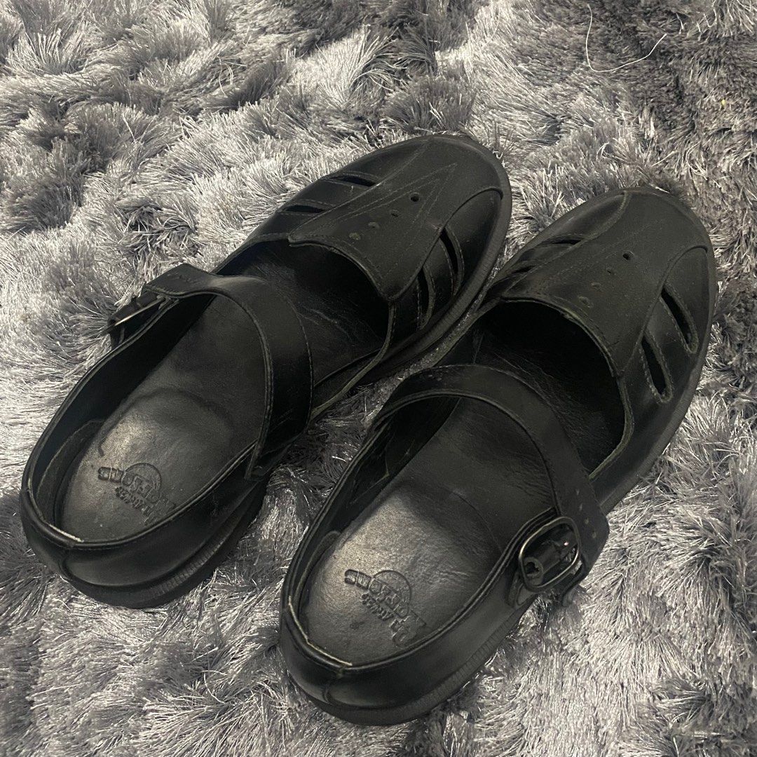 Docmart Black Platform/ Dr. Martens, Fesyen Wanita, Sepatu di Carousell