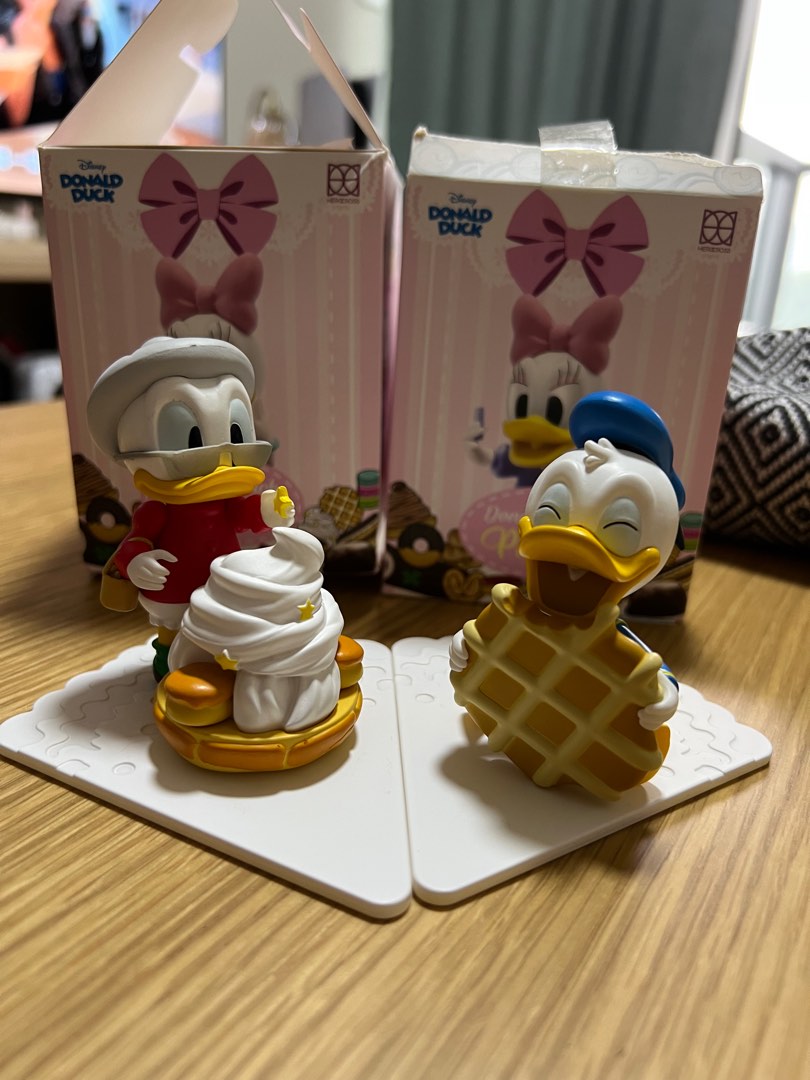 Donald Duck Patisserie - Waffle & St.honore, 興趣及遊戲, 玩具 & 遊戲類 - Carousell