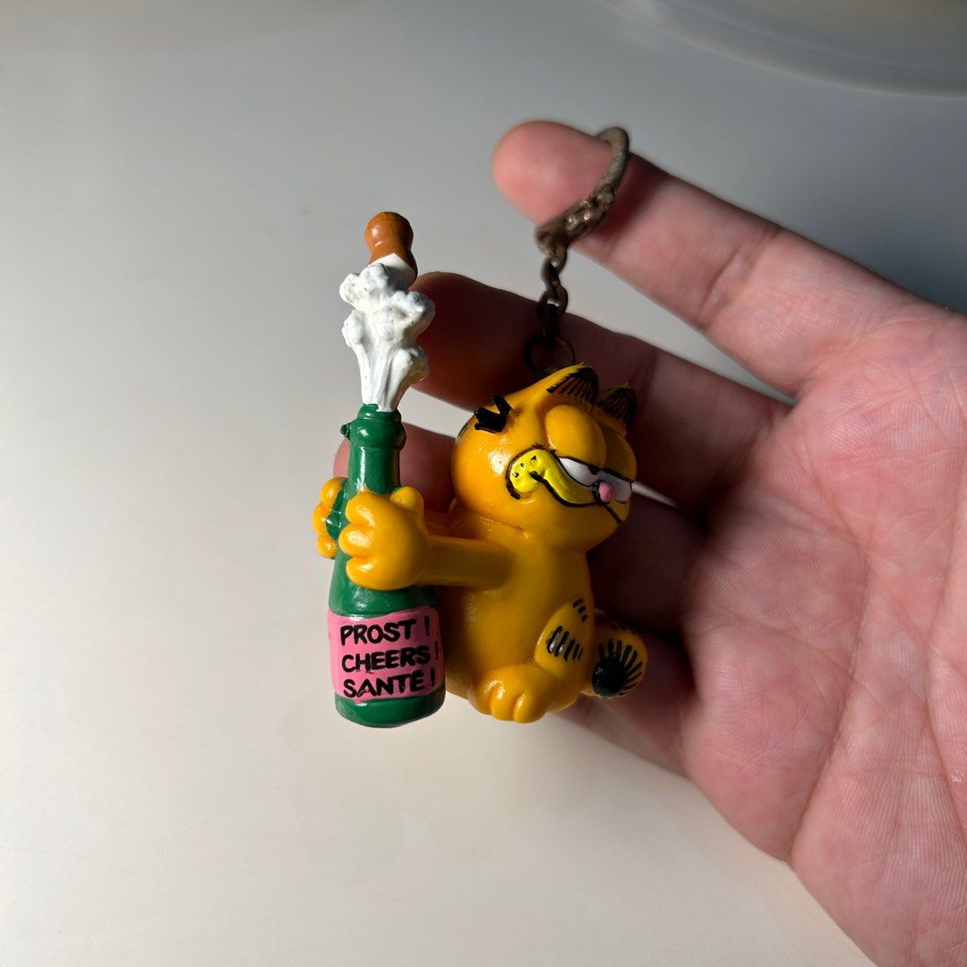 Garfield keychain, Hobbies & Toys, Memorabilia & Collectibles, Vintage ...