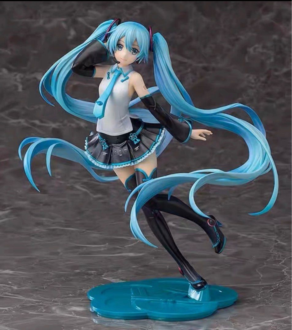 HATSUNE MIKU SCALE FIGURE, Hobbies & Toys, Collectibles & Memorabilia ...