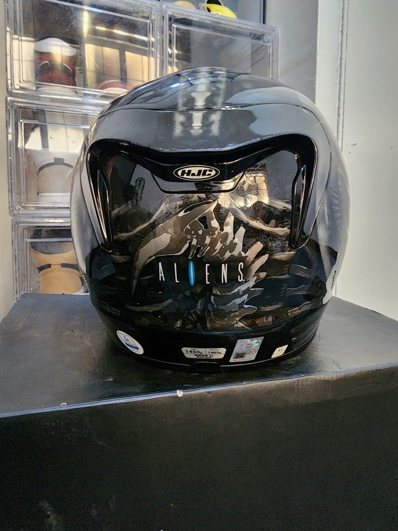 HJC Rpha 11 Aliens Fox Limited Edition, Motorbikes, Motorbike Parts ...