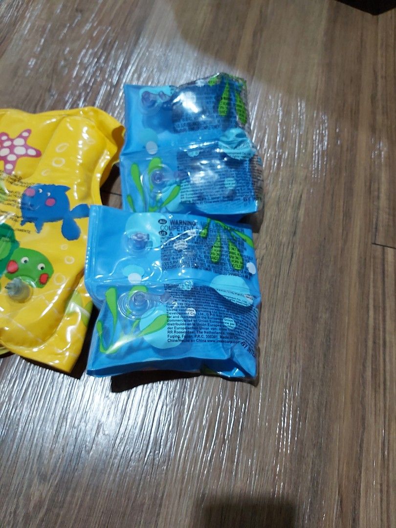 Intex inflatable life jacket and swim arm bands 3-6 years old, Babies ...