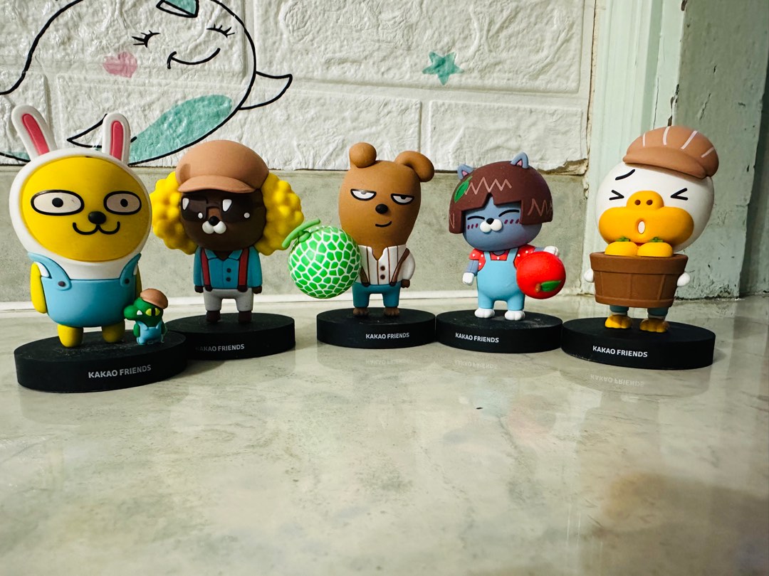 Kakaofriends friends farm figure公仔 (frodo tube jay-g muzi con), 興趣及遊戲, 玩具 & 遊戲類 - Carousell