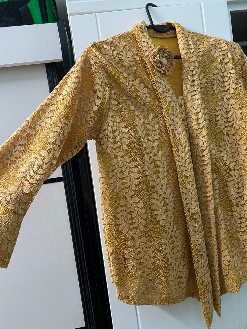 Kebaya Gold, Women's Fashion, Muslimah Fashion, Baju Kurung & sets on ...