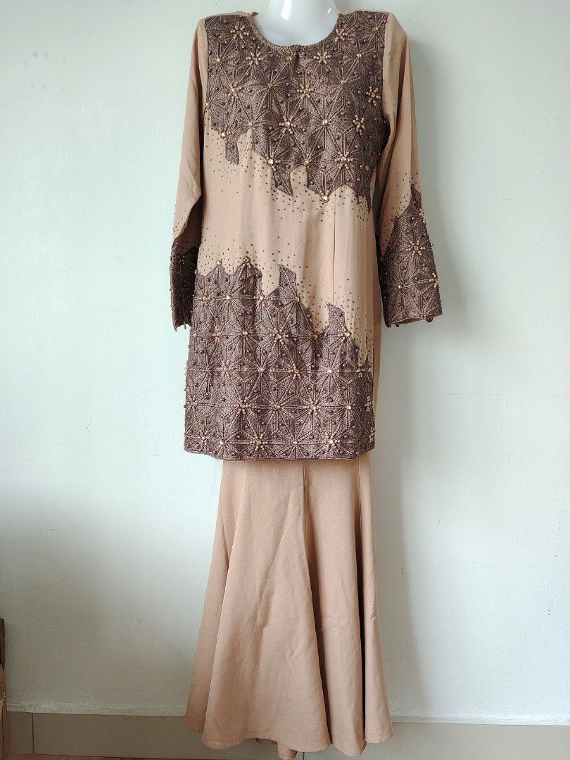 M | Baju Kurung Raya | Nikah | Tunang | Beige Nude Soft Brown, Women's Fashion, Muslimah Fashion ...