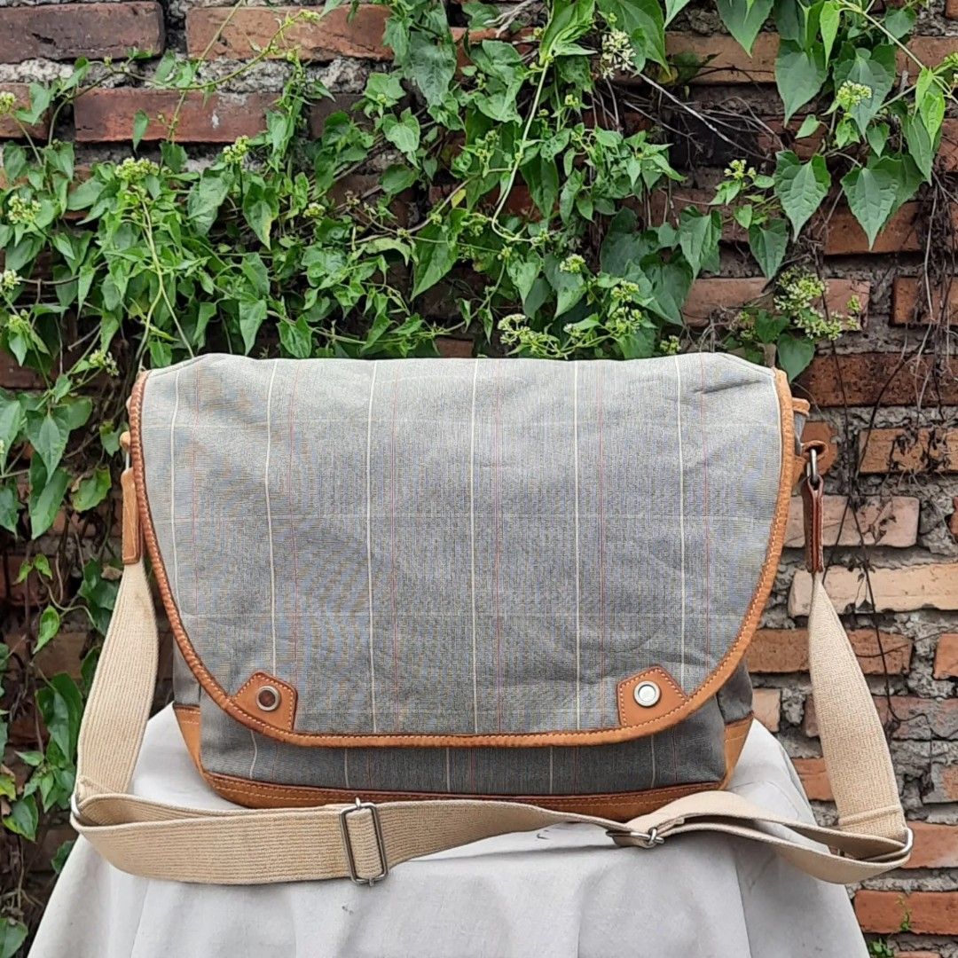 Masterpiece messenger bag, Fesyen Pria, Tas & Dompet , Tas Selempang di ...