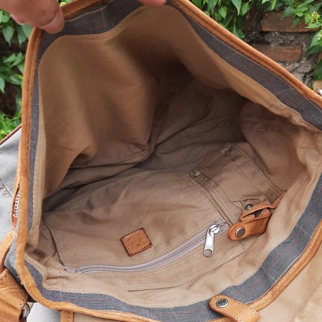 Masterpiece messenger bag, Fesyen Pria, Tas & Dompet , Tas Selempang di ...