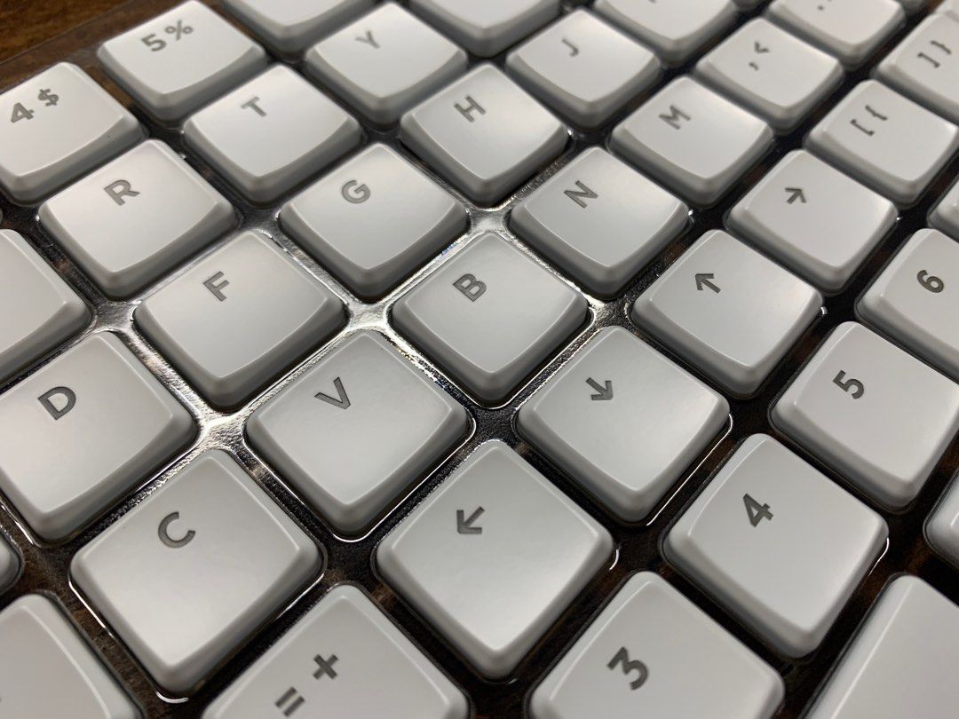 MBK Legend Glow R2 (White) Brand New Low Profile Choc v1 Keycap ...