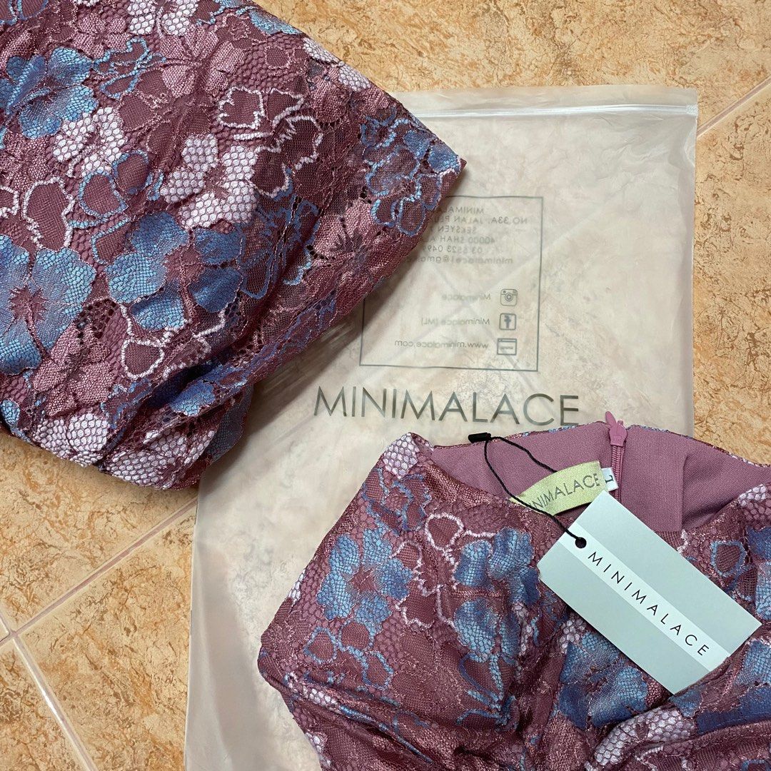 Minimalace Suraya BNWT, Women's Fashion, Muslimah Fashion, Baju Kurung ...