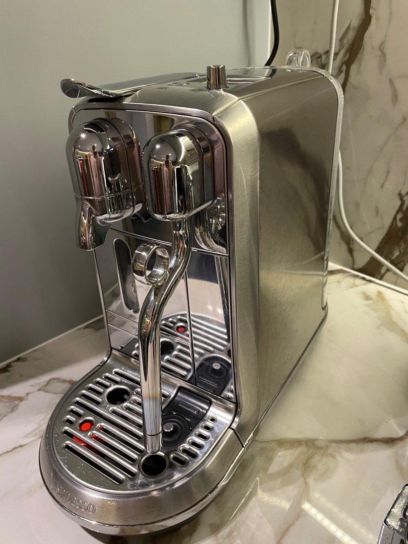 Nespresso Creatista plus, TV & Home Appliances, Kitchen Appliances ...