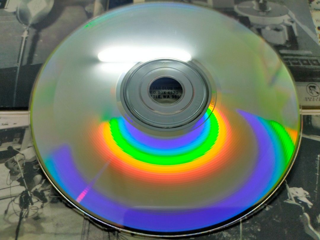 Pearl Jam - No Code, Hobbies & Toys, Music & Media, CDs & DVDs on Carousell